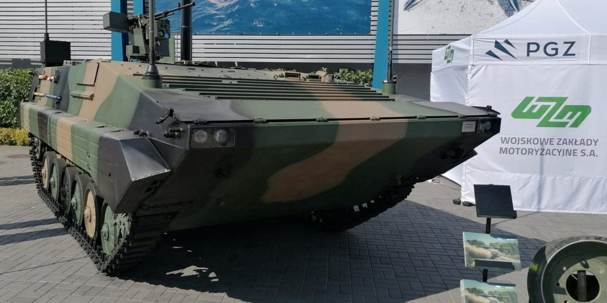 В Польщі представили модернізовану розвідувальну машину BWR-1M ...