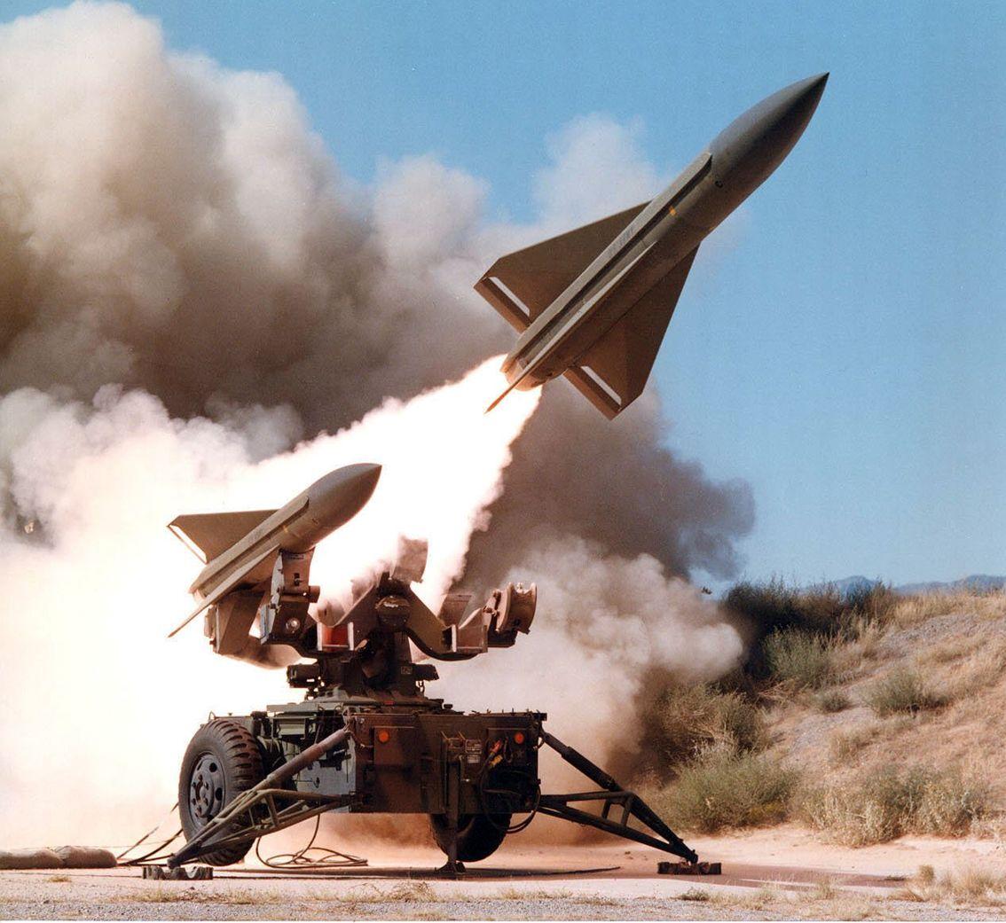 Огляд зенітно-ракетного комплексу Improved Hawk (MIM 23B) з дальністю ...